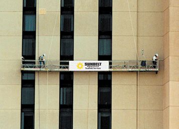 The Safety Features of a Swing Stage in Scaffolding Work