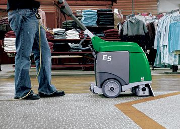 When and How to Use a Commercial Carpet Extractor