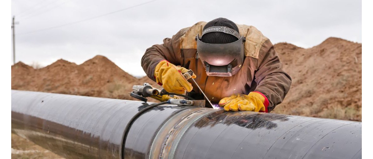 TIG vs Stick Welding: What’s the difference? [In-Depth Guide]